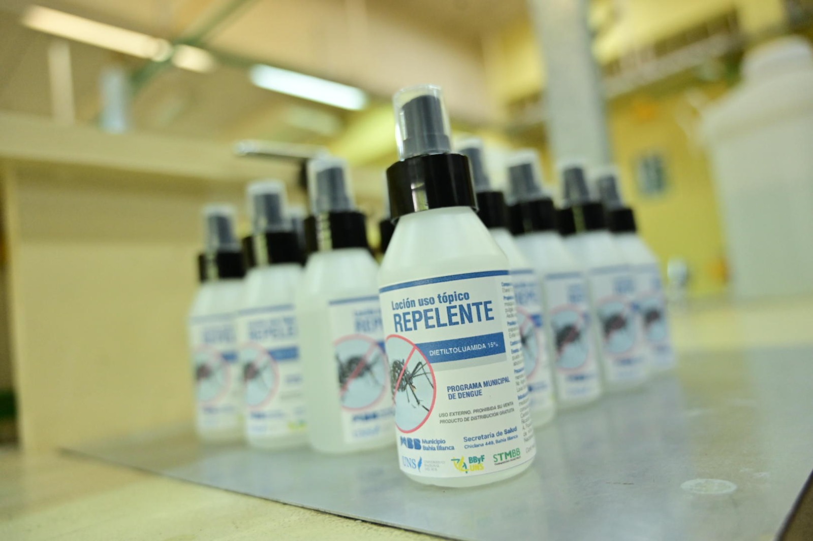 DENGUE: LA UNS PRODUCE UN REPELENTE PARA UNIDADES SANITARIAS - apepe